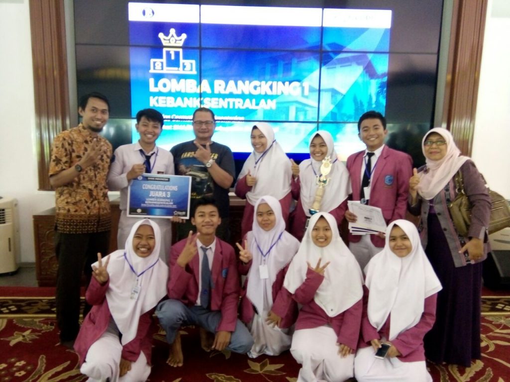 Juara 1 Lomba Desain Poster Digital – SMAN 1 GENTENG